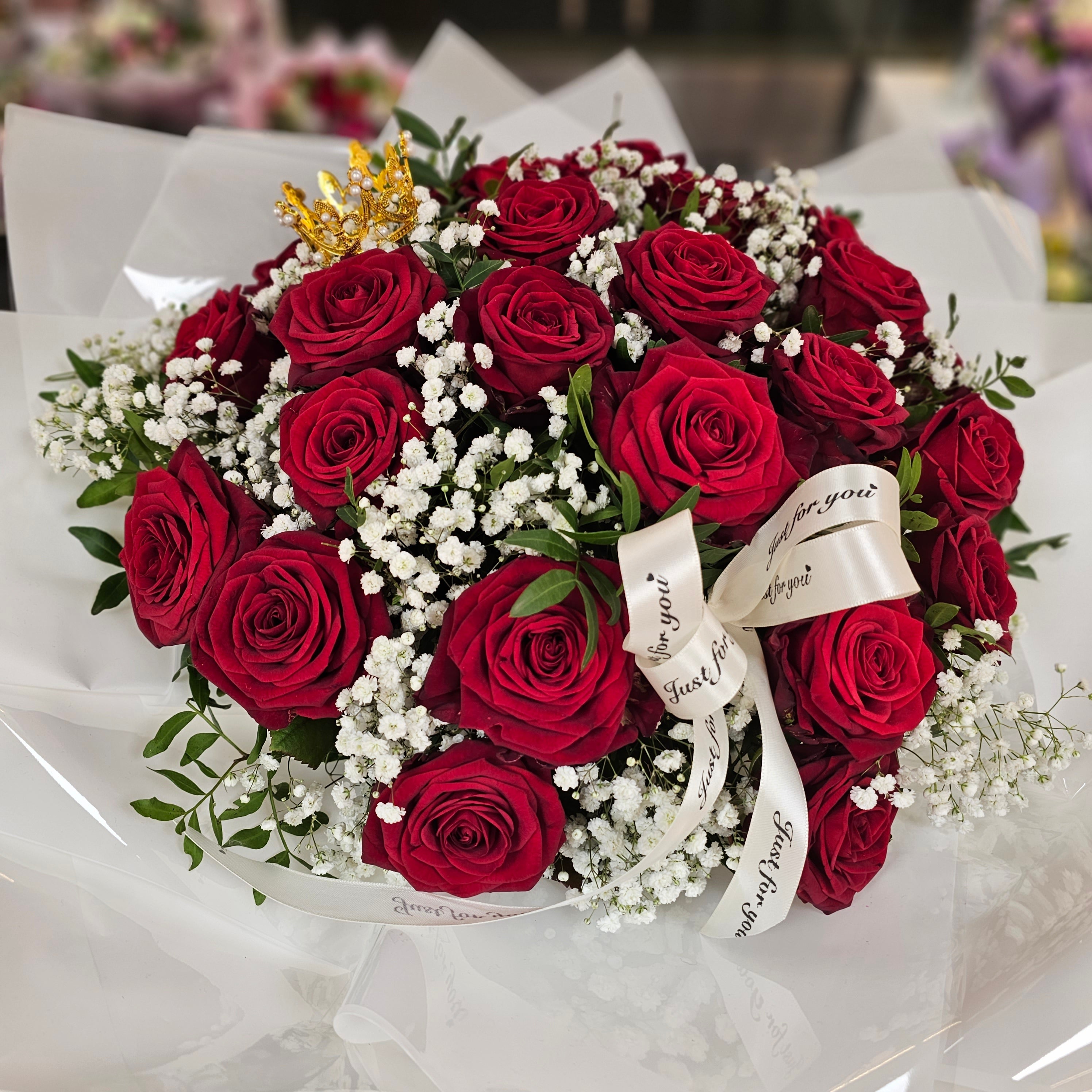 Large Red Rose Aqua Box Bouquet 25's – ASPEN FLORA